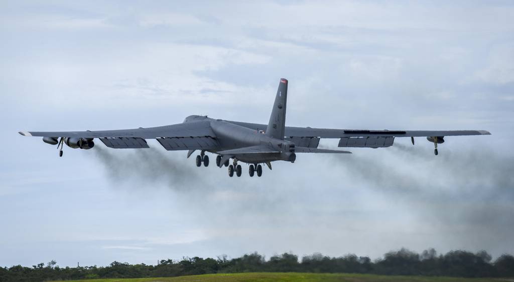 Look out below! Panel falls from B-52 bomber during flyover saluting ...